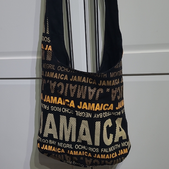 Robin Ruth | Bags | Robin Ruth Womens Beach Jamaica Souvenir Hobo ...
